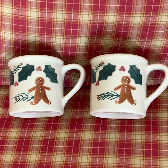 Hartstone | Dining | 2 Hartstone Usa Pottery Mug Gingerbread And Holly ...